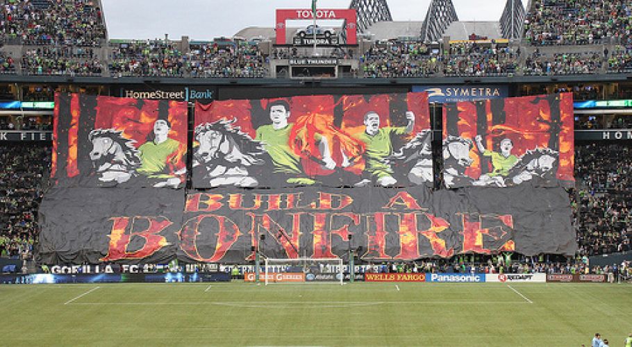 2013_buildabonfire – Emerald City Supporters